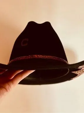 Charlie 1 Horse | Accessories | Black Felt Western Hat With Red Satin ...